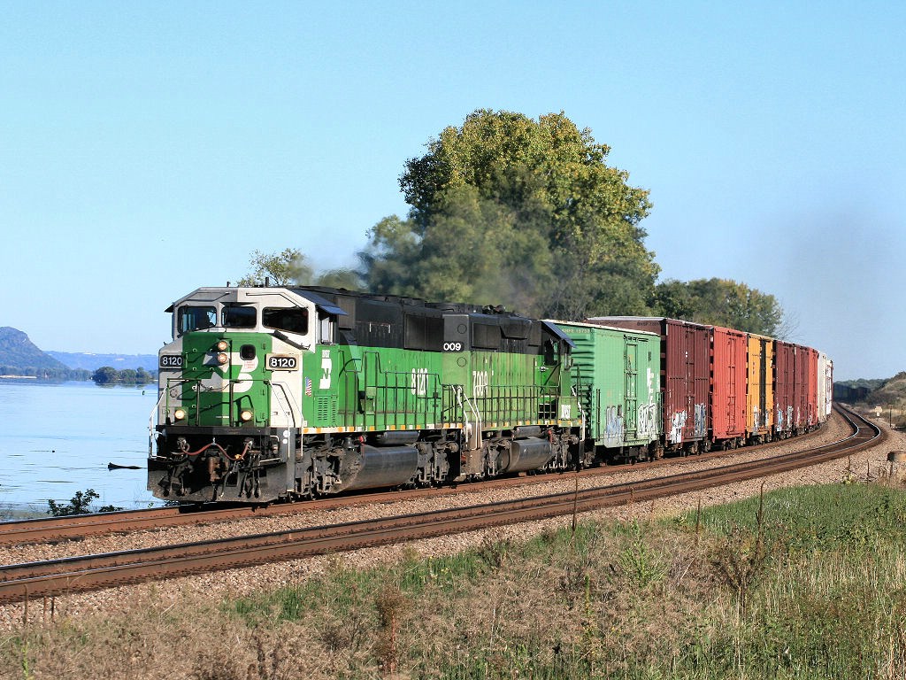 BNSF 8120